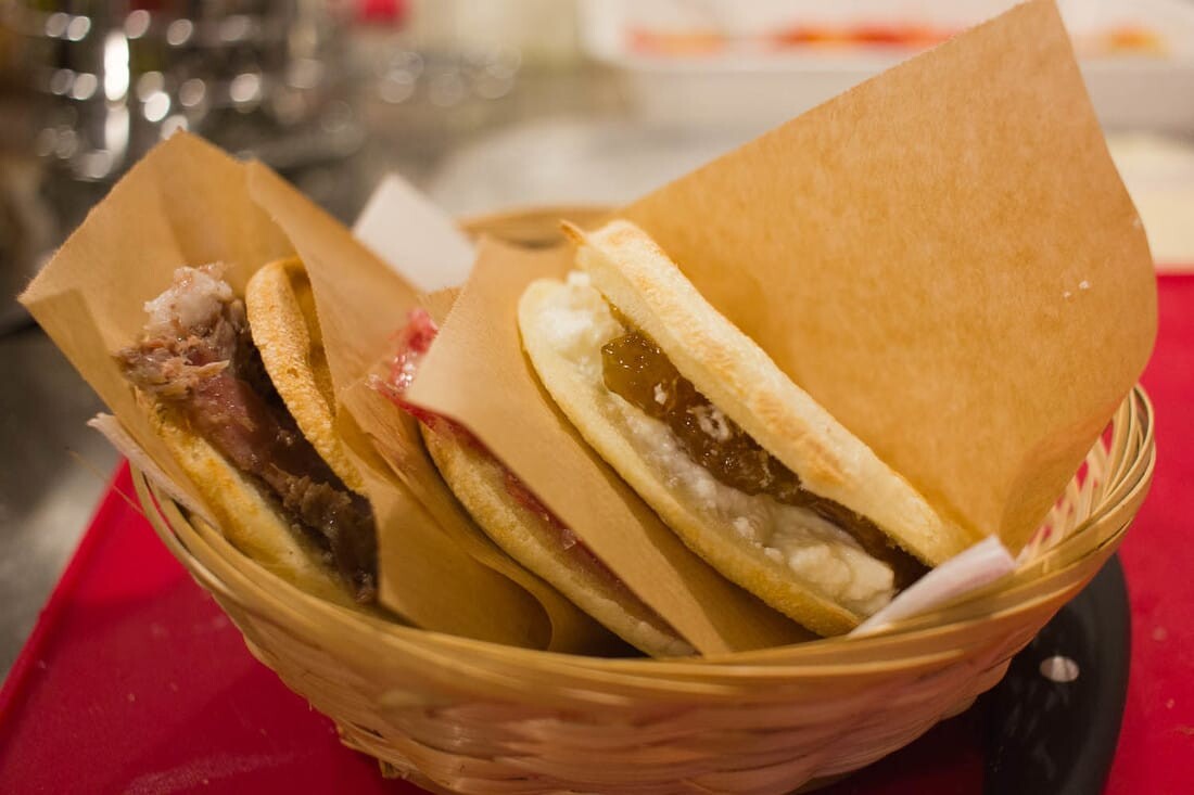 Tigelle (crescentine): recipe & where to eat – Taste Bologna