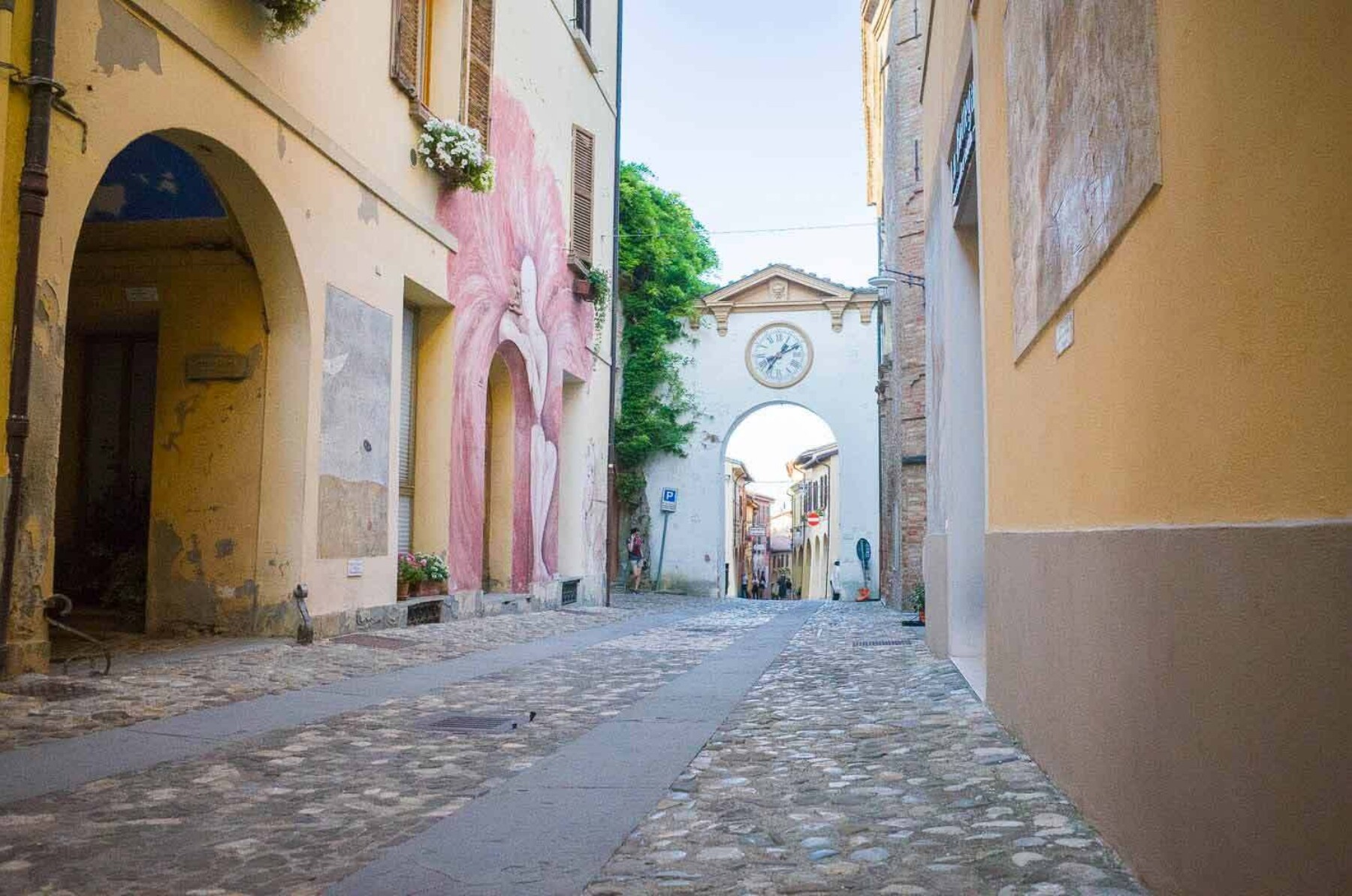 Dozza: the romantic village near Bologna you have to visit – Taste Bologna